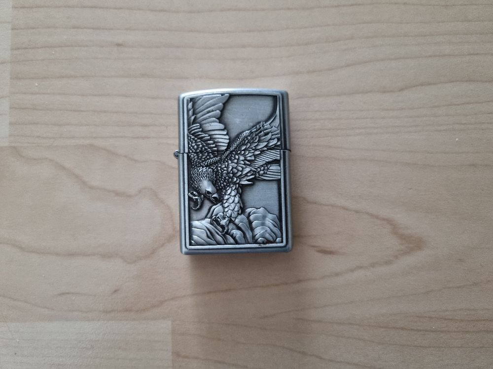 Zippo Feuerzeug mit Adlergravur (Neu und originalverpackt) in ...