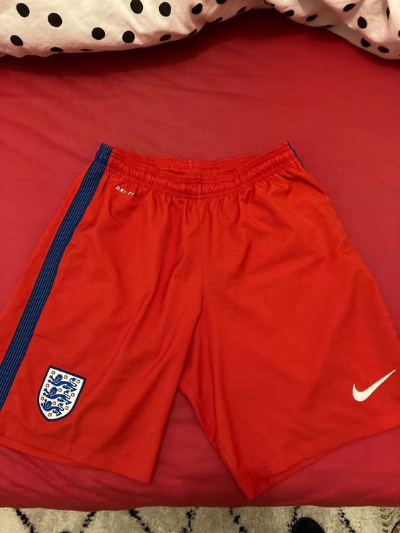 England Football Short « M » (Neu (gemäss Beschreibung)) in Erde für ...