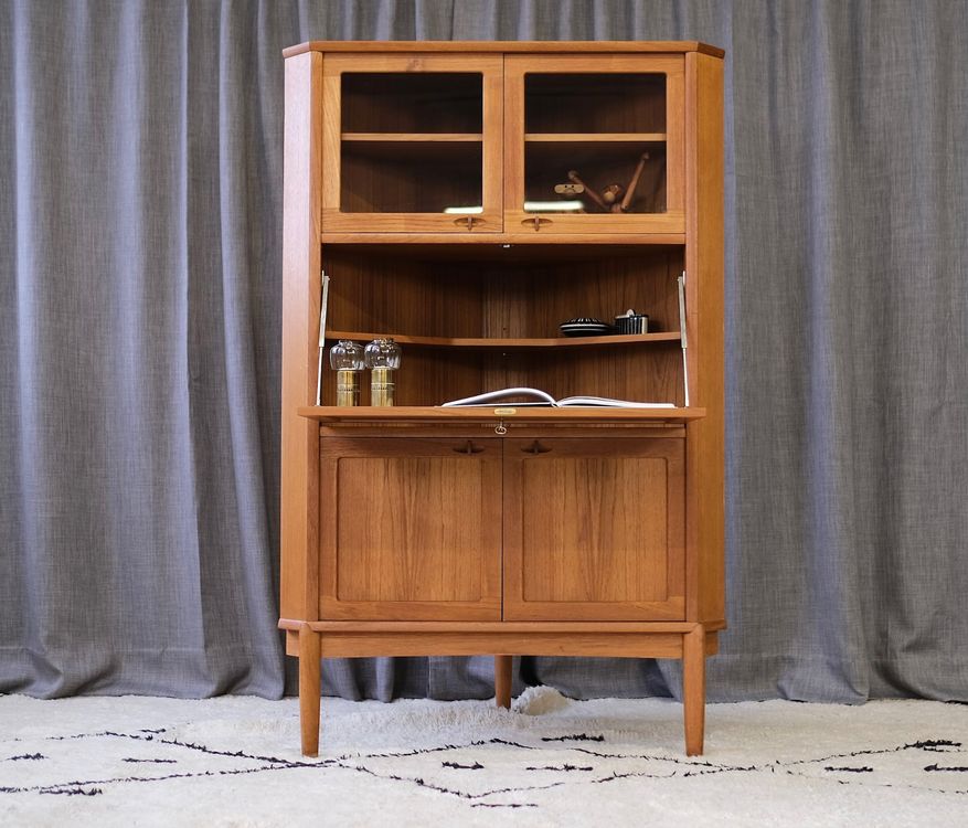 Danish Corner Cabinet by H. W. Klein for Bramin, Denmark (Gebraucht) in Bern für CHF 1490 – nur ...