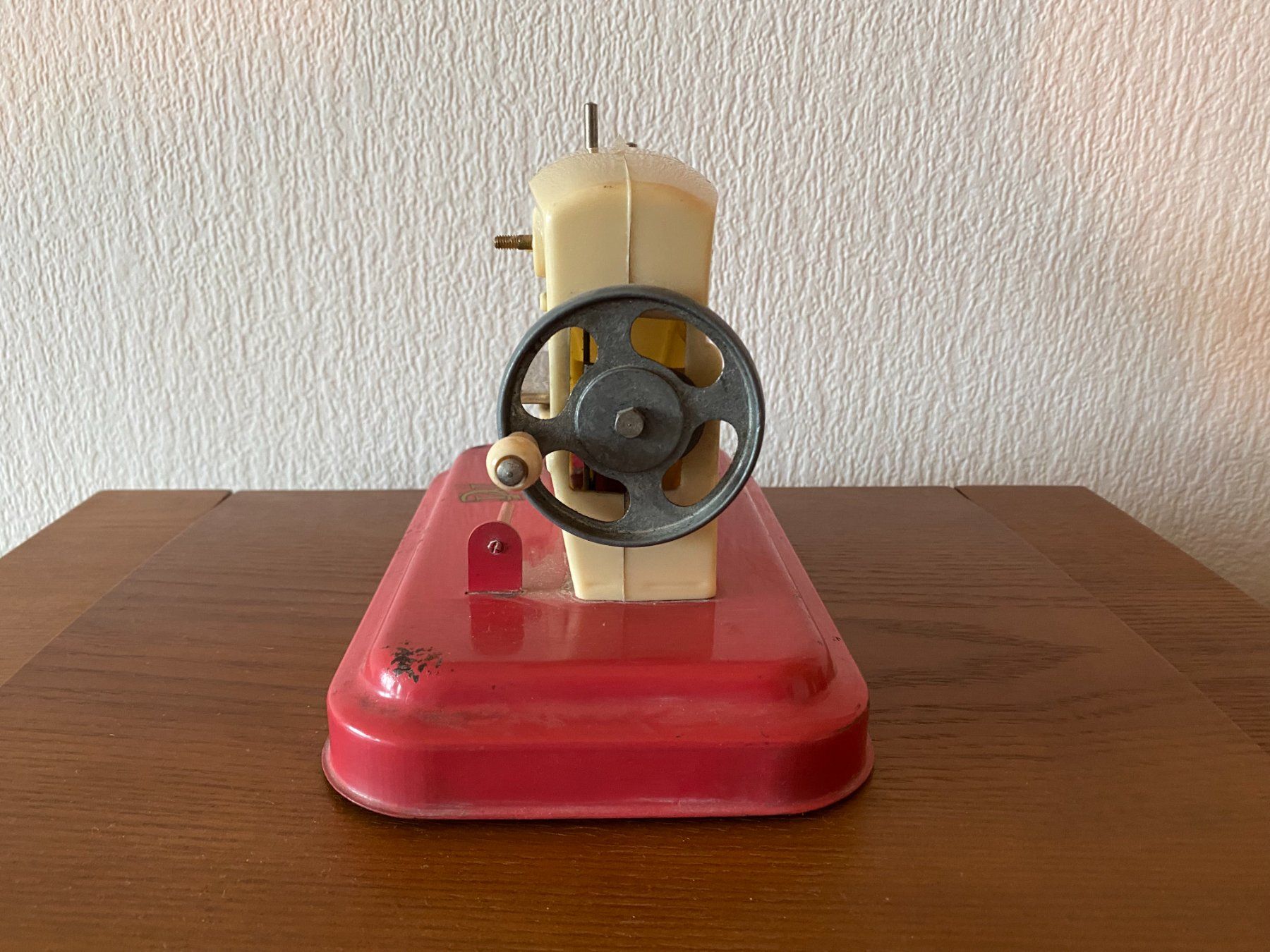 Machine à coudre vintage pour enfant 1960, rouge et crème (D'occasion ...
