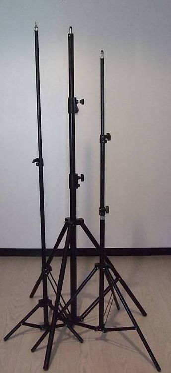Trépieds a vendre (D'occasion) à Aigle pour CHF 30 – retrait uniquement ...