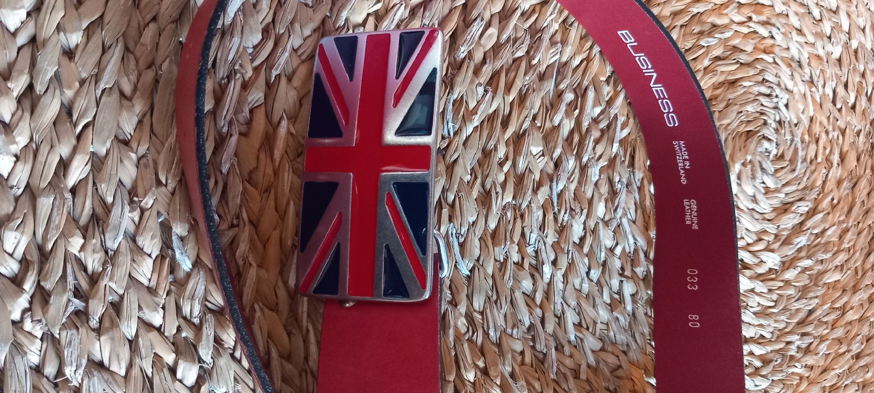 Roter Lederguertel mit cooler England-Schnalle, Gr. 80cm (Neu (gemäss ...