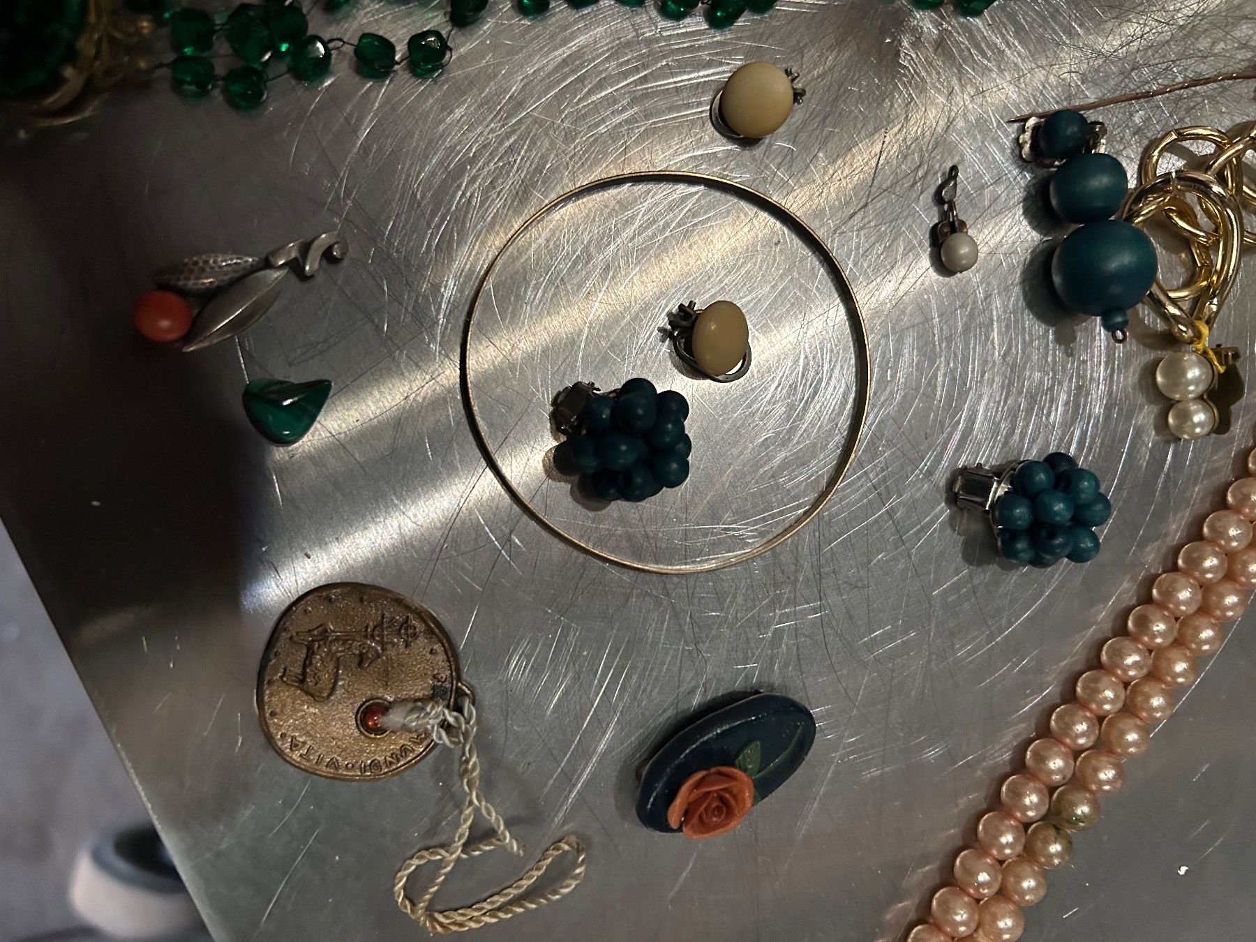 Antik Schmuk (Gebraucht) in steinhausen für CHF 1 – nur Abholung auf ...