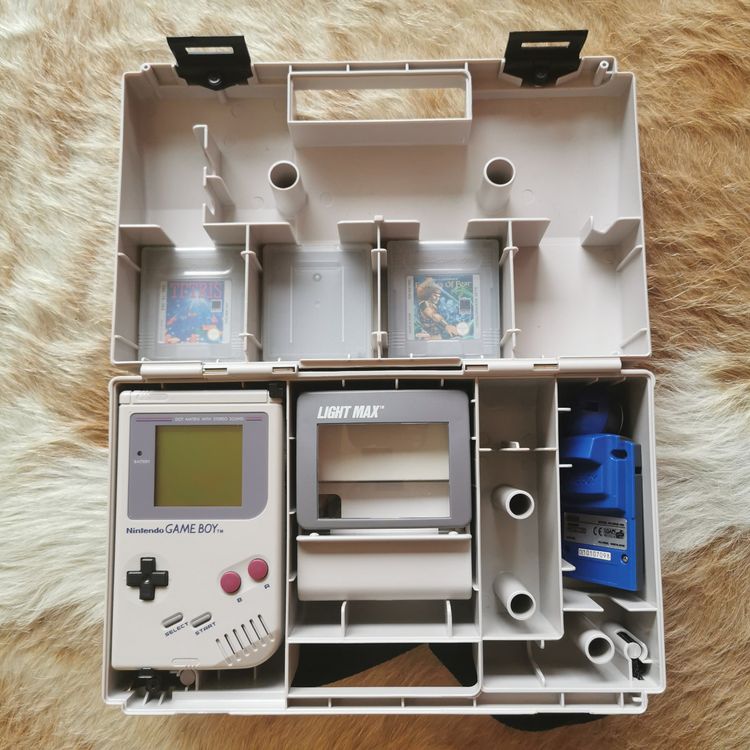 Game Boy Koffer Set (DMG-01) mit viel Zubehör | Kaufen auf Ricardo