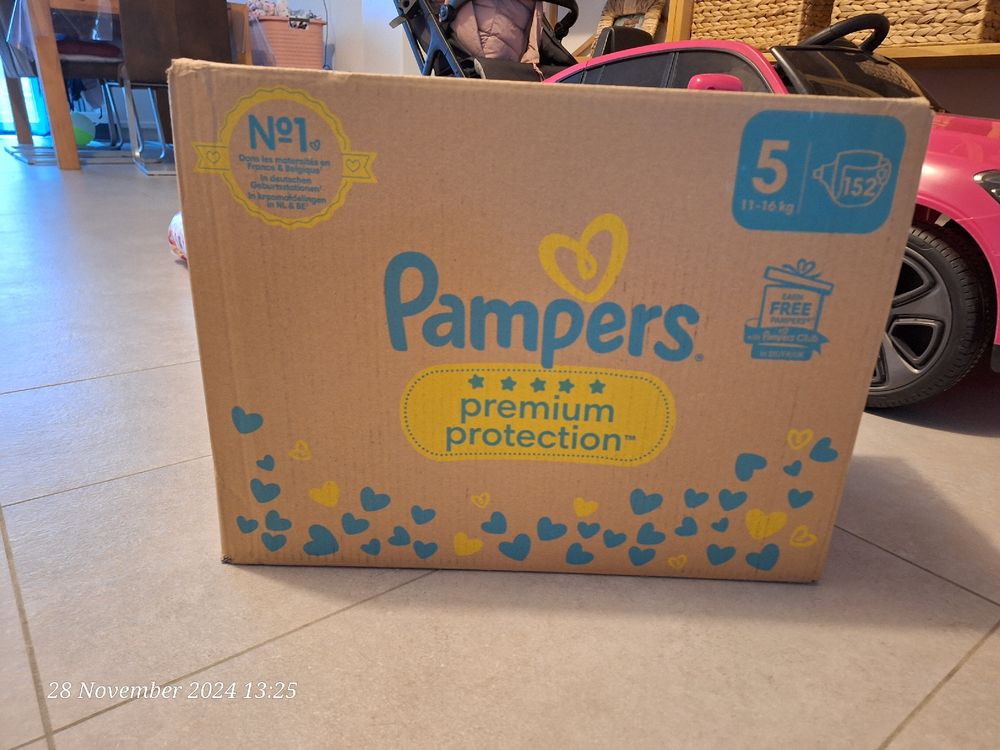 Pampers Neue Box. (Neu und originalverpackt) in Marin-Epagnier für CHF ...