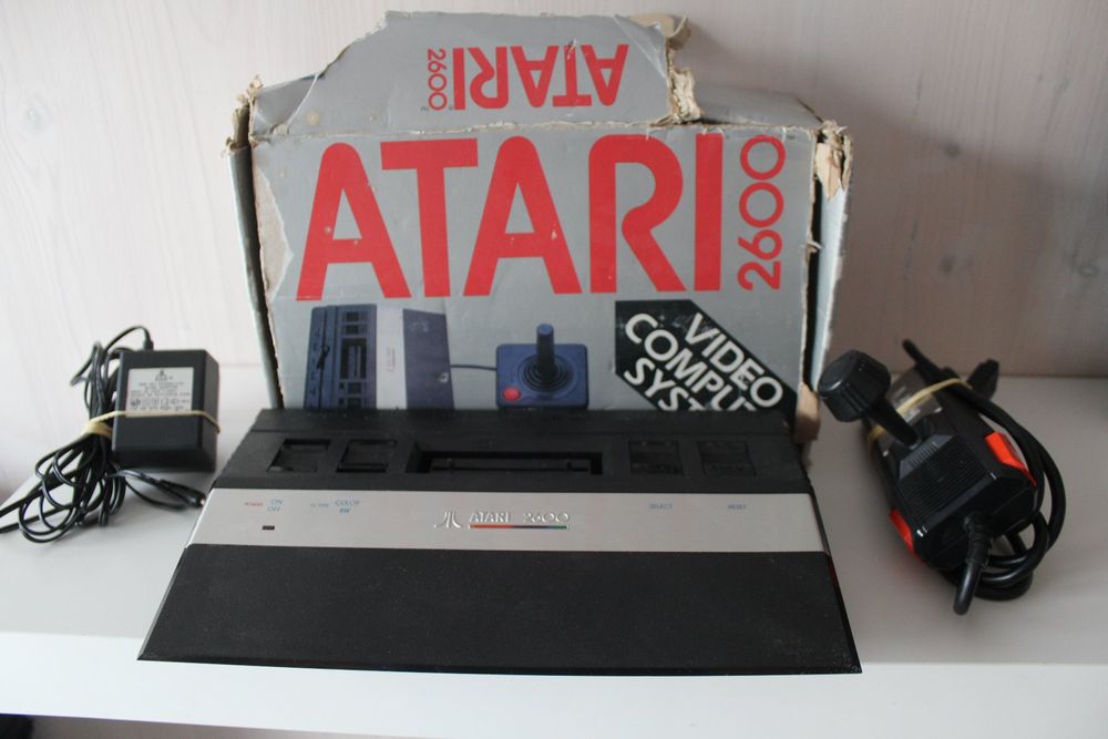 ATARI 2600 Konsole OVP mit Zubehör | Kaufen auf Ricardo ATARI 2600 Konsole OVP mit Zubehör | Kaufen auf Ricardo