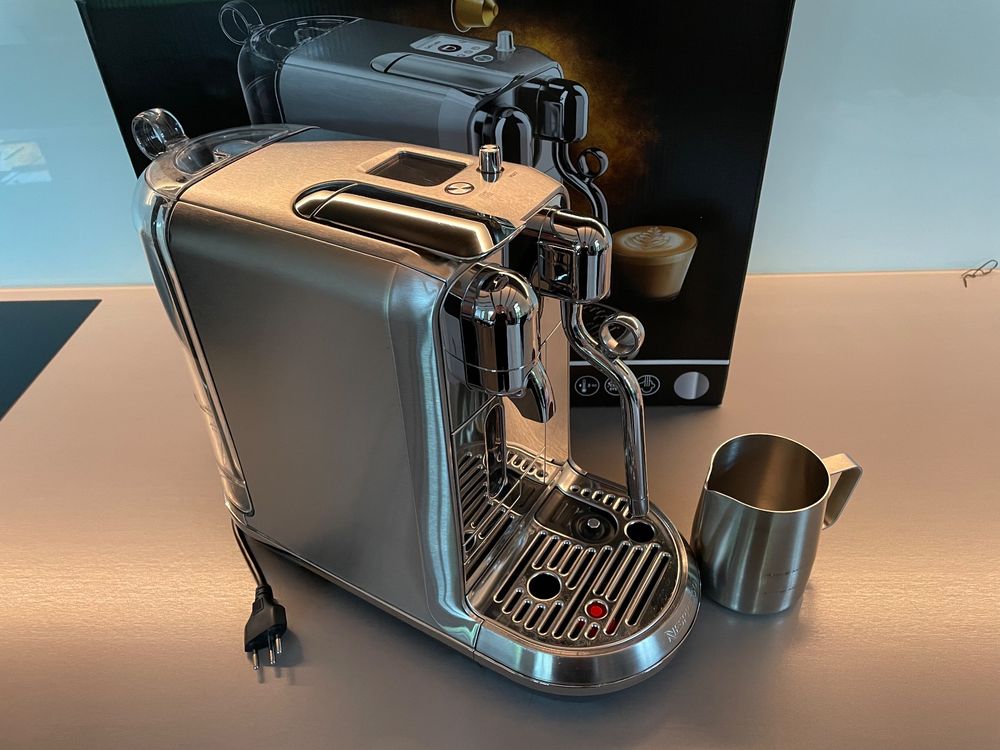 Nespresso Creatista Plus Metal Stainless Steel (Gebraucht) in Hofstatt ...