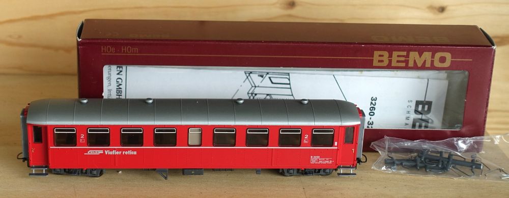 RhB B 2230 rot, Spitzenverkehrswagen. Bemo Art. 3260 140. (Gebraucht) in Horw für CHF 45 – mit ...