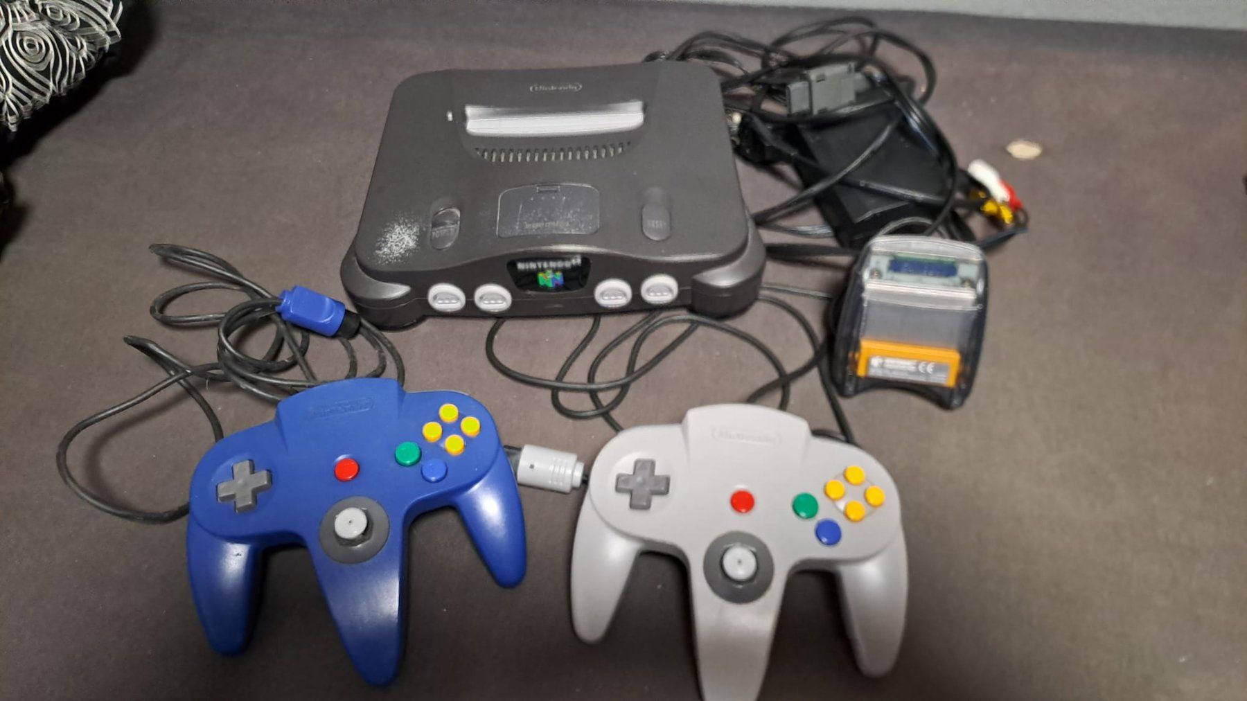 Nintendo 64 mit 2 Controller + Transfer Pak Ab 1.- (Gebraucht) in ...