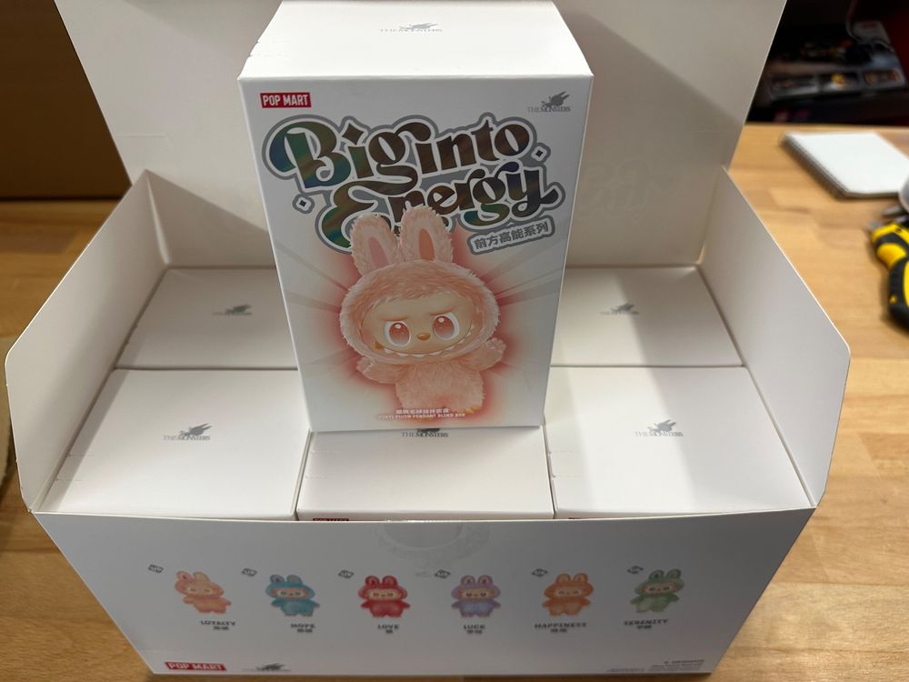 Pop Mart Labubu Big into Energy Blind Box Neu! (Neu und originalverpackt) in Stäfa für CHF 49 ...