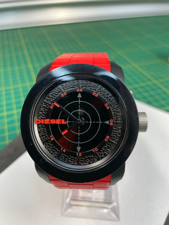 Diesel Watch Radar 1607 Red 44mm | Kaufen auf Ricardo