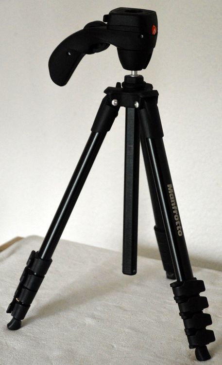 Manfrotto Compact Action Stativ / Trépied (Gebraucht) in für CHF 55 ...