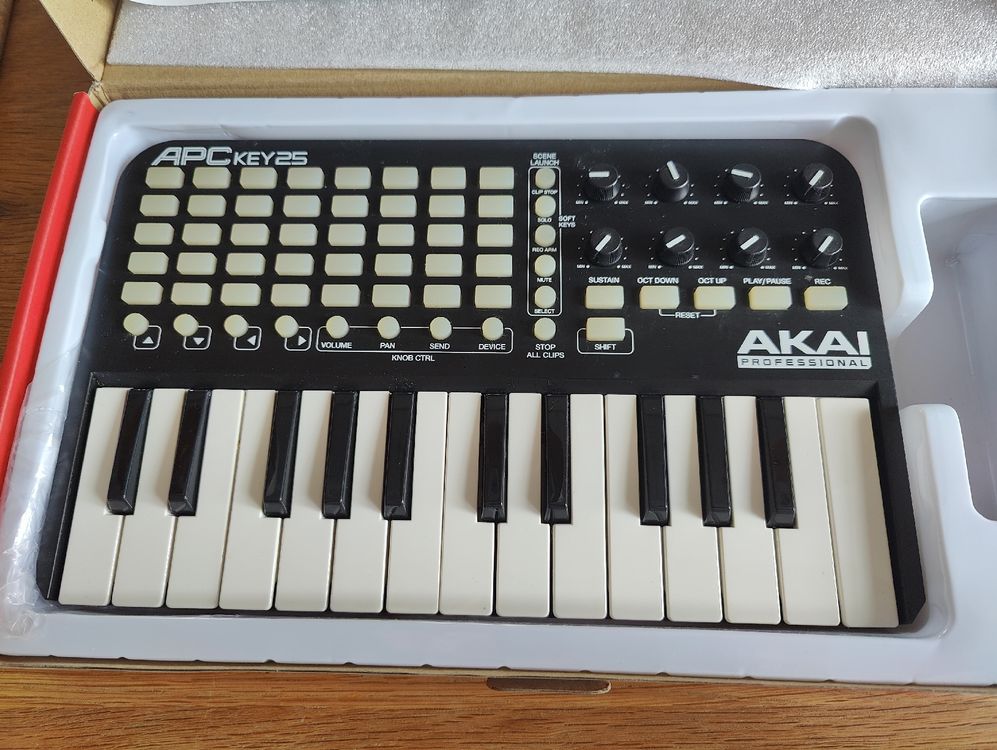 APC Key 25 Ableton live Controller with Keyboard (Gebraucht) in ...