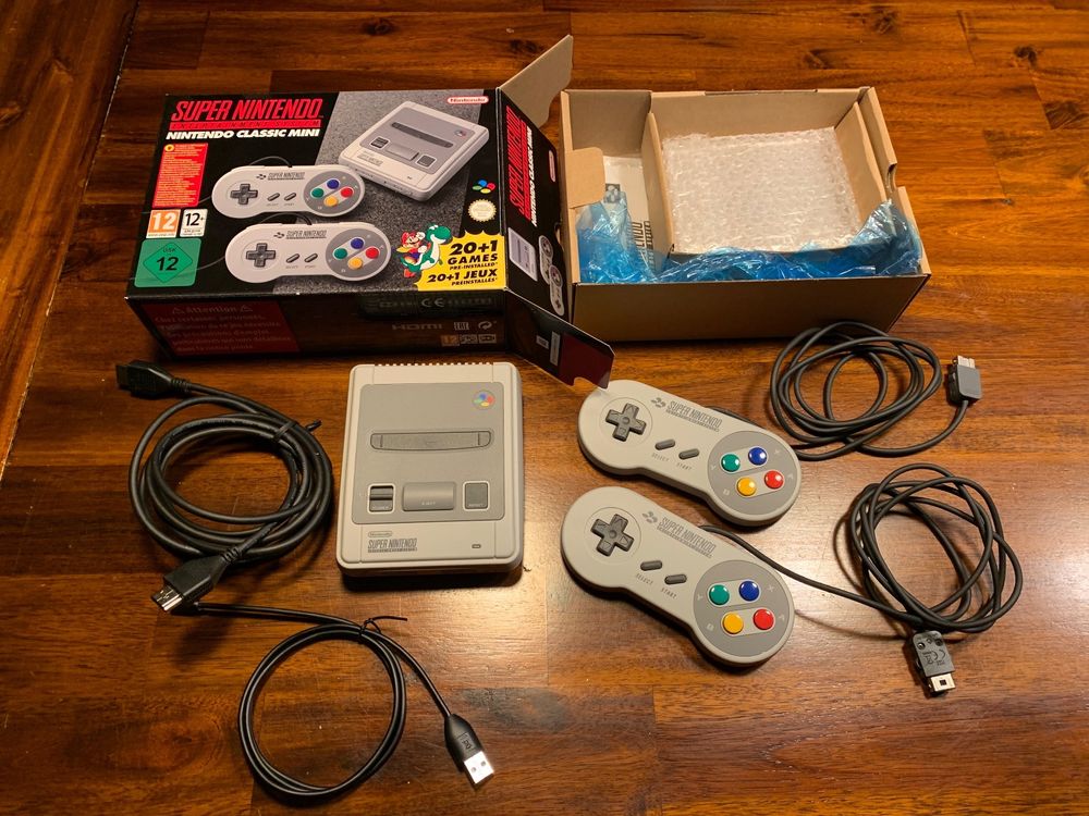 Super Nintendo SNES Classic Mini - wie Neu (Neu (gemäss Beschreibung ...