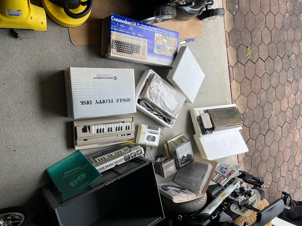 Commodore 64 super Set viel Zubehör | Kaufen auf Ricardo