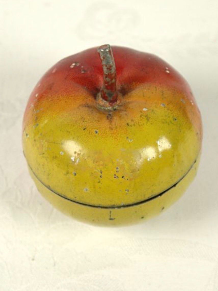 Alter Weihnachtsschmuck Blech Apfel Container (Gebraucht) in Hofstetten ...
