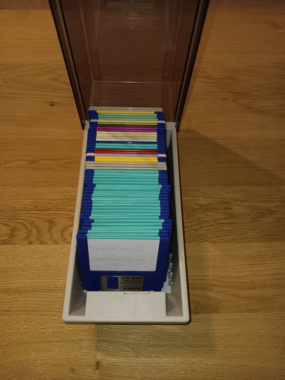 Diskettenbox mit 50 Disketten (Gebraucht) in Beringen für CHF 39 – mit ...