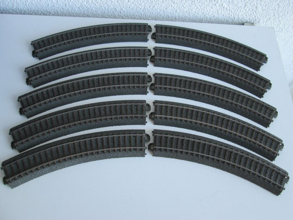 Märklin 24130 AC C-Gleis 10 x Gebogenes Gleis 30° Radius R 1 (Gebraucht) in Samstagern für CHF 7 ...