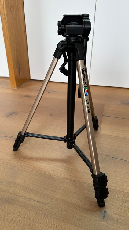 Stativ (Velbon) (Neu (gemäss Beschreibung)) in für CHF 10 – mit ...