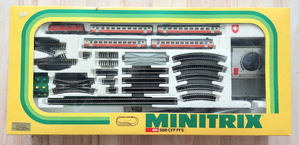 Minitrix 71096 grosses Startset SBB Swiss Express + Zusatzw (Gebraucht ...