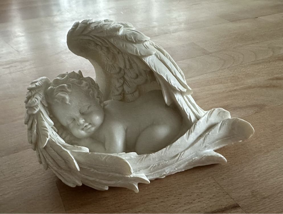 Liegender Engel | Kaufen auf Ricardo