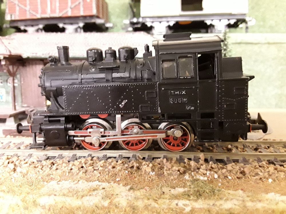 Modelleisenbahn _ Trix _ Lokomotive 80018 _ Spur H0 (Defekt) in für CHF ...
