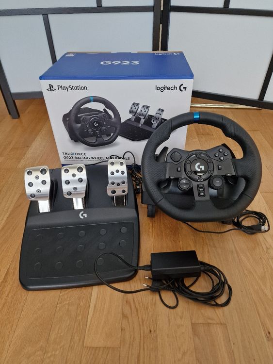 Logitech G923 Trueforce Racing Wheel and Pedals Playstation (Gebraucht ...