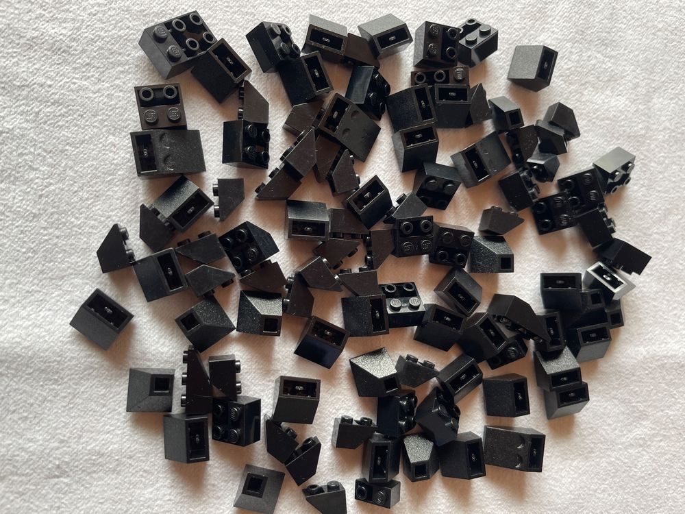 LEGO- 100 Schwarze negative Schräg Steine | Kaufen auf Ricardo