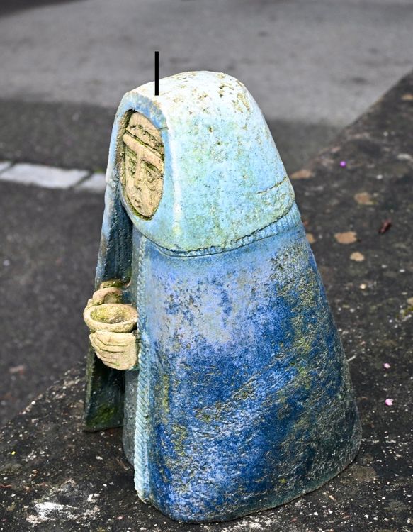 massiv KERAMIK Krippen- Gartenfigur NONNE Becher 1972 CR (Gebraucht) in ...