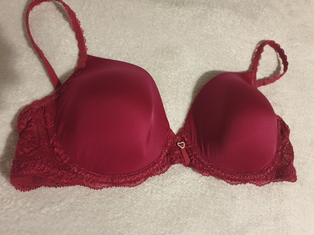 Soutien-gorge Triumph 80C, excellent état (Gebraucht) in Neuchâtel für CHF 11 – mit Lieferung ...