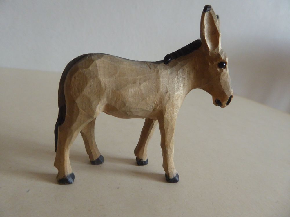 kleiner Esel sucht neues Zuhause, Holzfigur (Gebraucht) in Bern für CHF 30 – mit Lieferung auf ...
