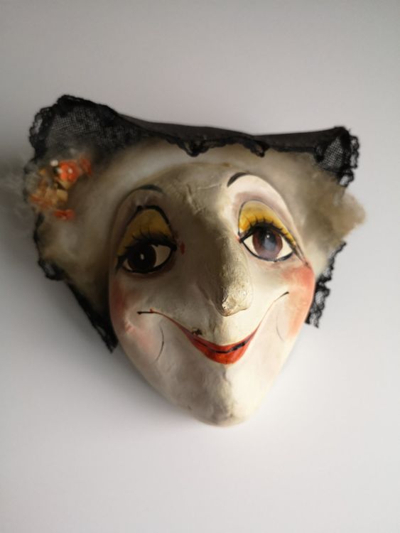 MINIATUR LARVE ALTE TANTE, DEKO FASNACHT, BASLER WAGGIS (Gebraucht) in für CHF 29 – mit ...