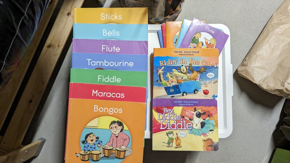Music Together Books and CDs + 2 Boardbooks | Kaufen auf Ricardo