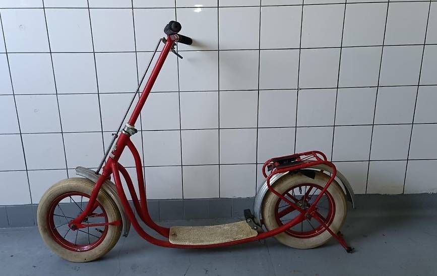 Historischer Tretroller / Kickscooter "Baronia" mit Luftreif (Gebraucht ...