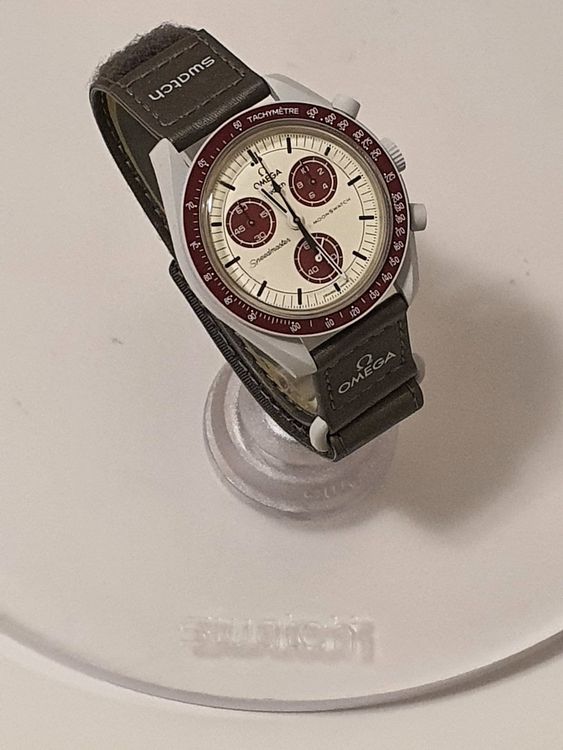 MoonSwatch inkl. Gratis SWATCH Display Ständer (Neu und ...