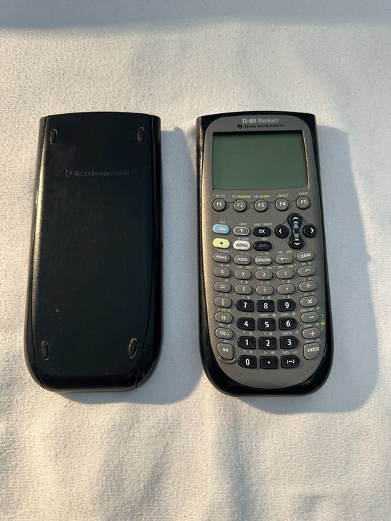 Texas Instruments TI-89 Titanium (Gebraucht) in Saas-Fee für CHF 70 ...