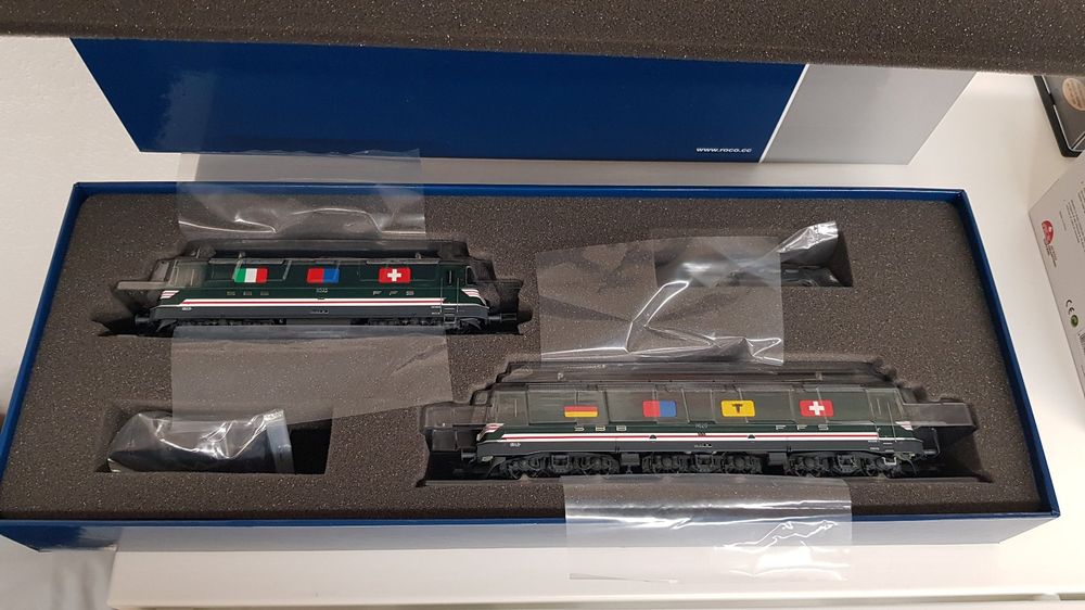 Re 10/10, 100 Jahre Gotthardbahn, Roco 71415 DCC Sound (Neu und originalverpackt) in Brugg AG ...