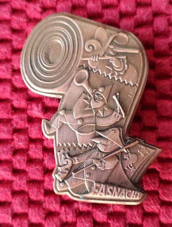 Fasnachtsplakette Basel 2021 (Gebraucht) in Zürich für CHF 3 – mit Lieferung auf Ricardo kaufen