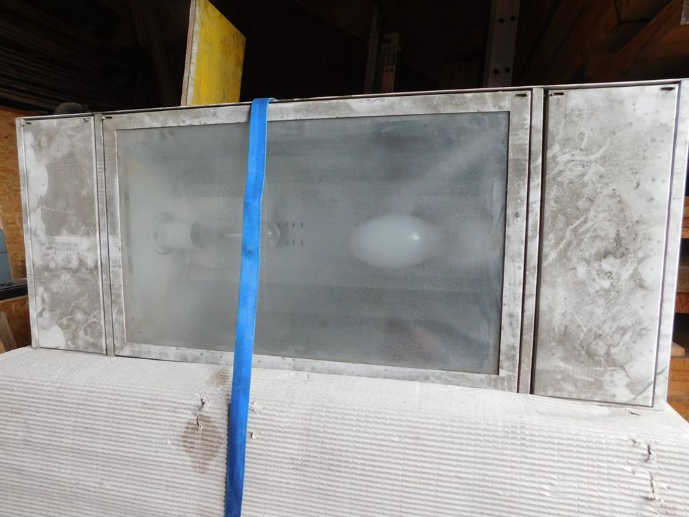 Hallen- Beleuchtung (Gebraucht) in Wilen (Gottshaus) für CHF 50 – nur ...