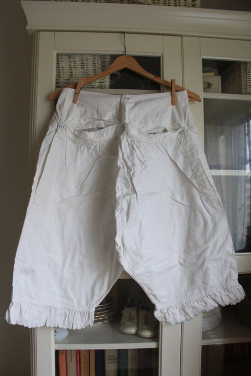 Antike Damen Hose, 100 Jahre Alt (Gebraucht) in Basel für CHF 7 – mit ...