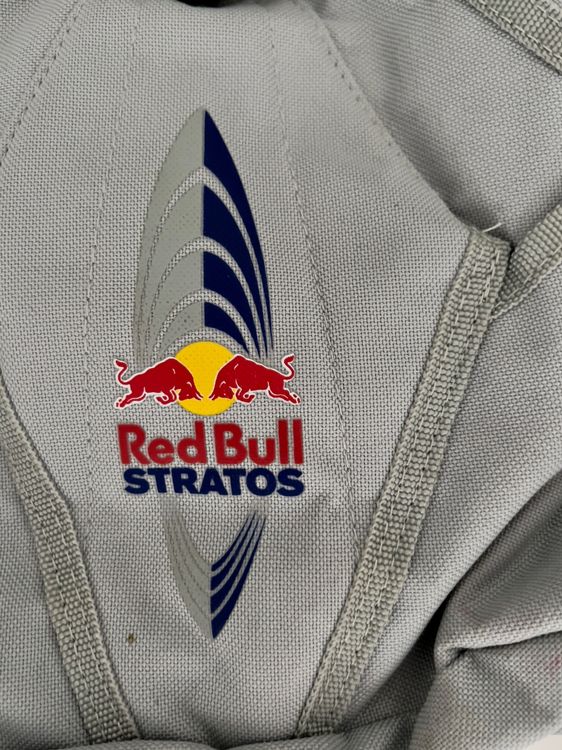 Red Bull Stratos Rucksack Felix Baumgartner Original (Gebraucht) in ...