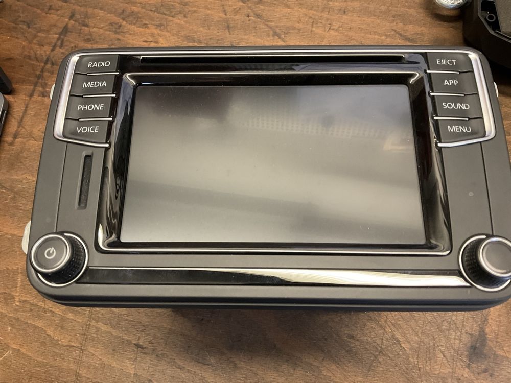 Radio VW Bus (Gebraucht) in Seftigen für CHF 32 – mit Lieferung auf ...