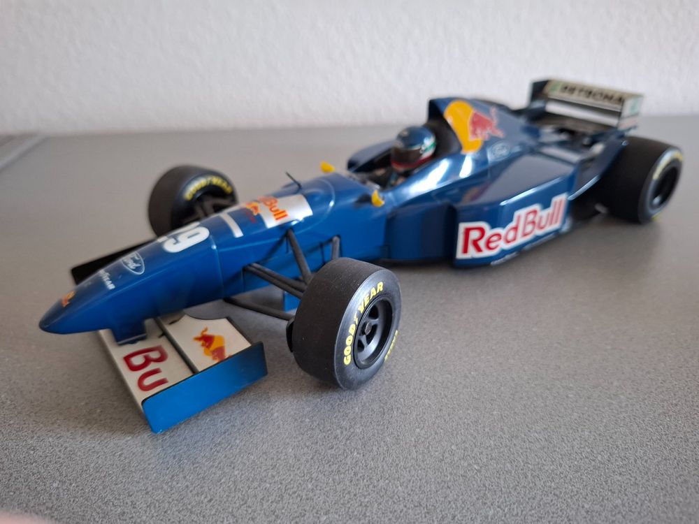 Pauls Modell Art Red Bull Sauber C14 1-18 (Gebraucht) in Henau für CHF ...