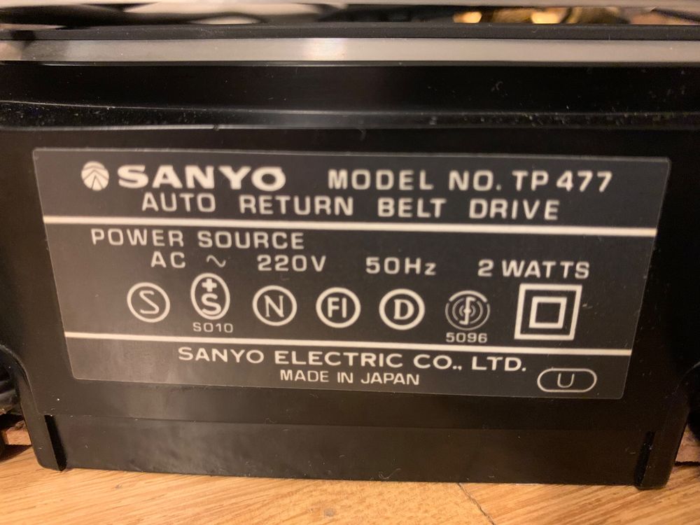 Plattenspieler (Turntable) Sanyo Model TP 477 | Kaufen auf Ricardo