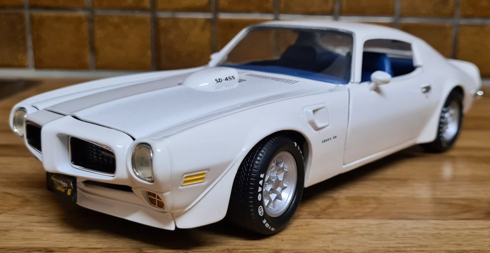 Ertl Pontiac Firebird Trans Am 1973 1:18 weiss | Kaufen auf Ricardo