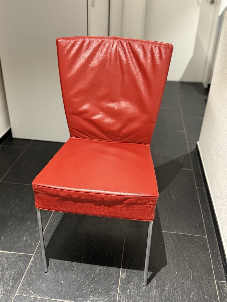 Roter Stuhl mit Chrom-Beinen, Leder, Top Zustand (Gebraucht) in ...