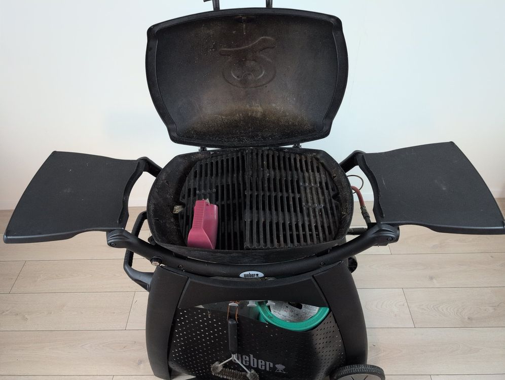 Weber Q 1200 Grill mit Rollwagen und Abdeckung, Top! (Gebraucht) in ...