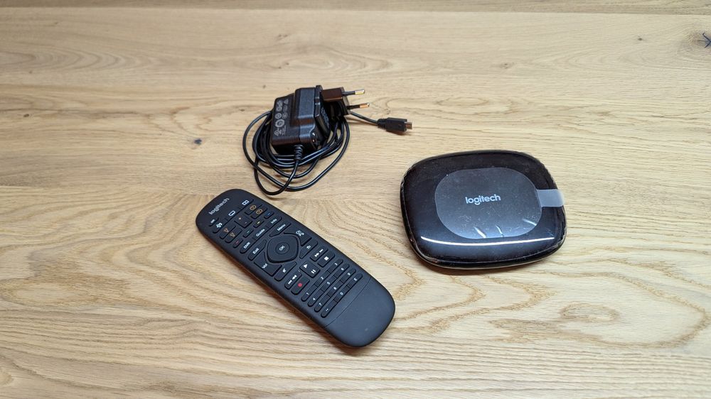 Logitech Harmony Companion Fernbedienung mit Hub | Kaufen auf Ricardo