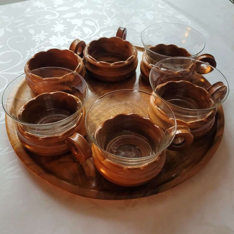 Vintage Teeservice mit runder Holztablett - NUR ABHOLUNG (Gebraucht) in Zürich für CHF 8 – nur ...