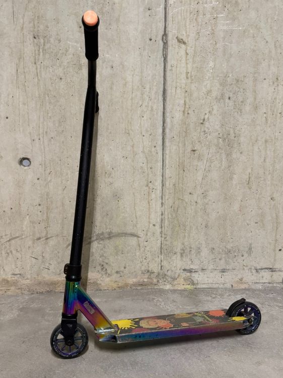 Stunt Scooter Chilli Rocky rainbow neochrome (Gebraucht) in Urdorf für ...